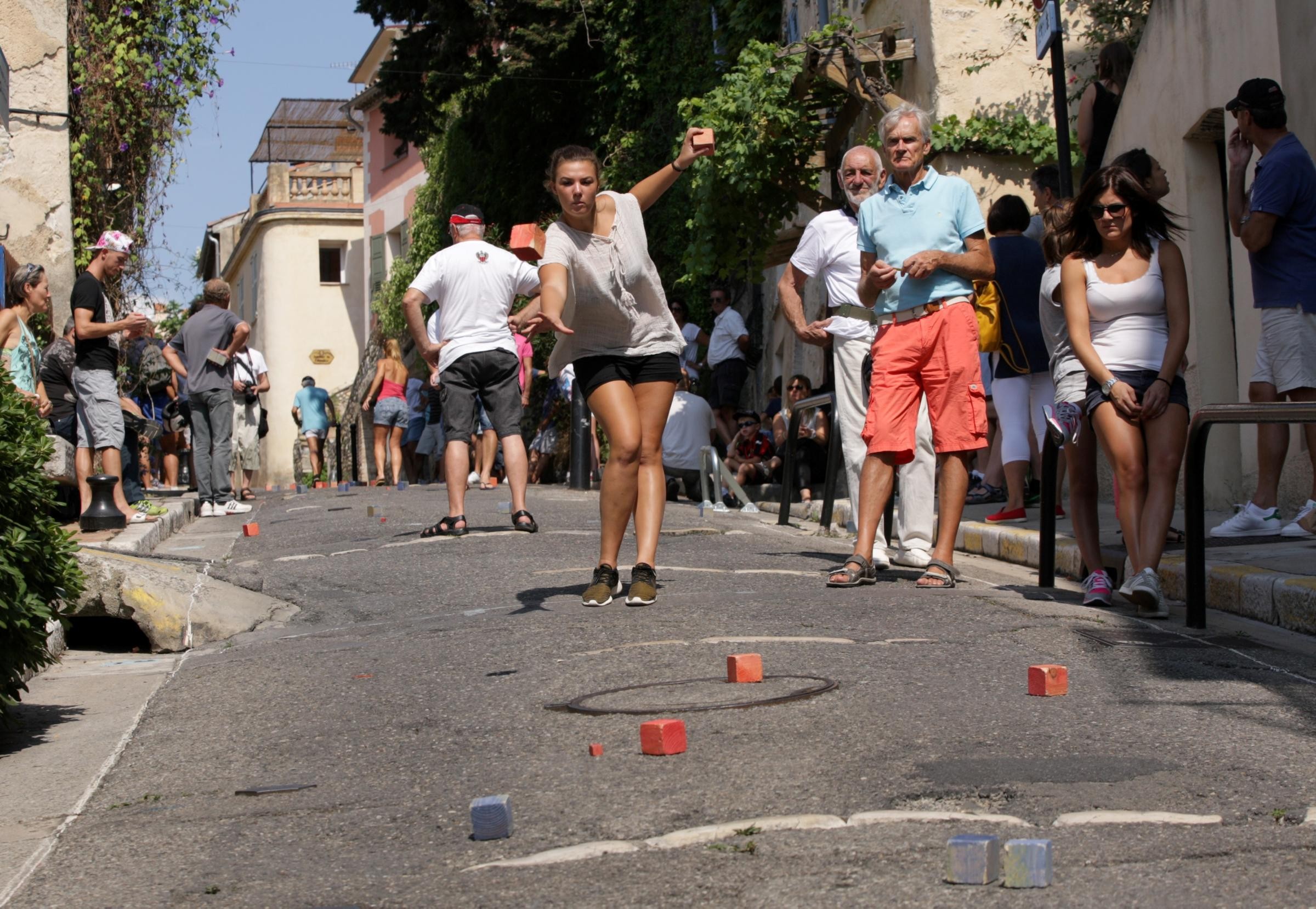PHOTOS. Le championnat mondial de boules carrées a pris ses quartiers à ...